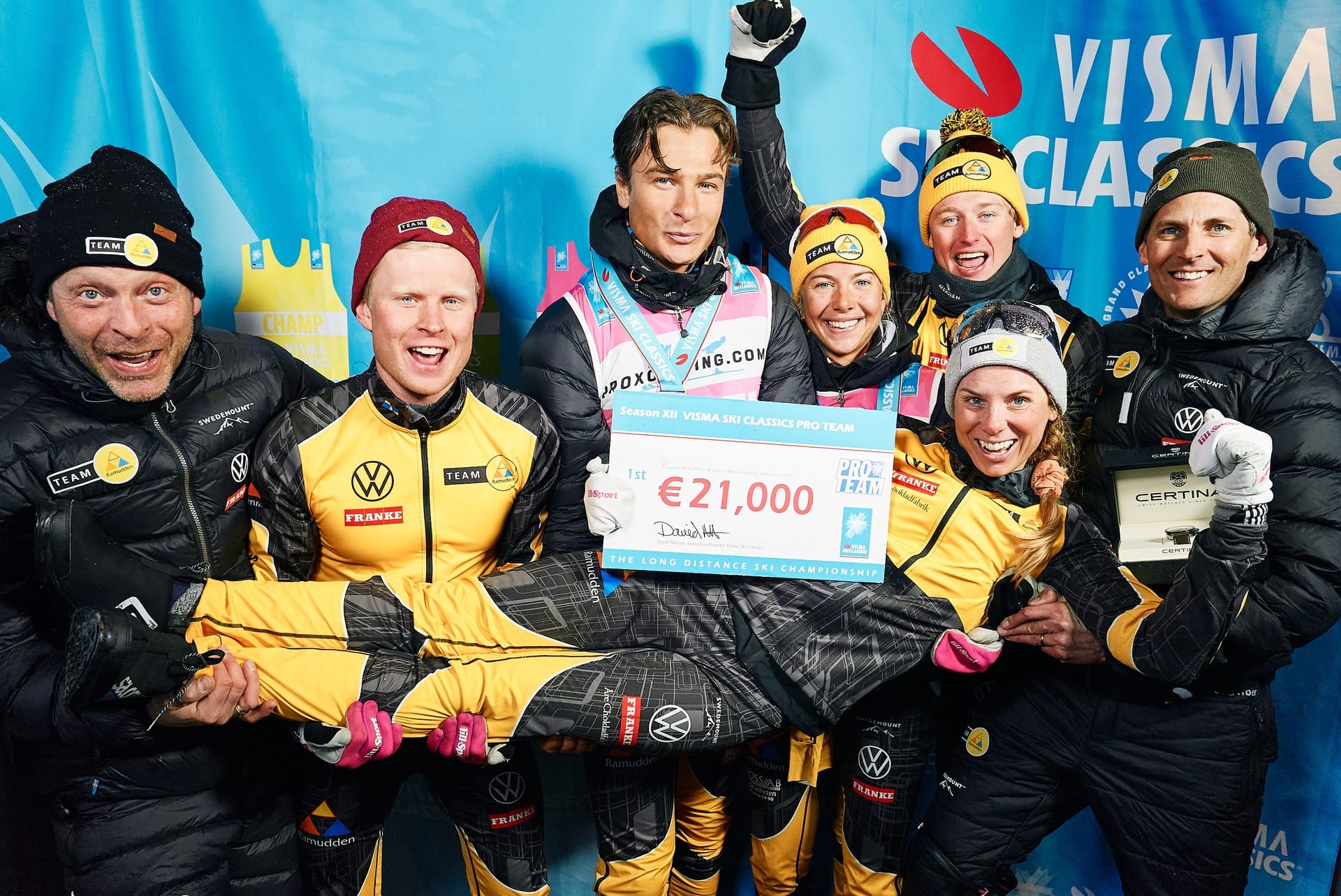 Vincitore della competizione a squadre professionistiche del Team ...